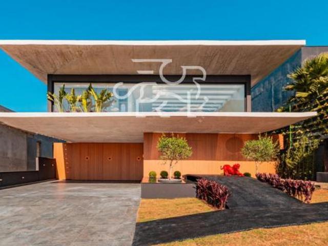 Casa de Condomínio para venda em Paisagem Renoir de 360.00m² com 3 Quartos, 3 Suites e 6 Garagens
