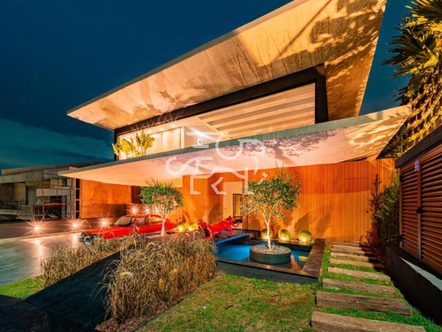 Casa de Condomínio para venda em Paisagem Renoir em Cotia São Paulo de 360.00m² com 3 Quartos, 3 Suítes e 6 Garagens