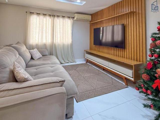 Casa de Condomínio para venda em Parque Campolim de 175.00m² com 3 Quartos, 1 Suite e 3 Garagens