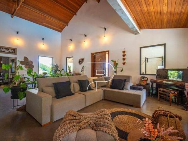 Casa de Condomínio para venda em Parque Dom Henrique de 270.00m² com 3 Quartos, 3 Suites e 5 Garagen