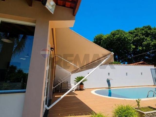 Casa de Condomínio para venda em Parque Dos Cafezais Iv de 238.00m² com 4 Quartos, 2 Suites e 8 Gara