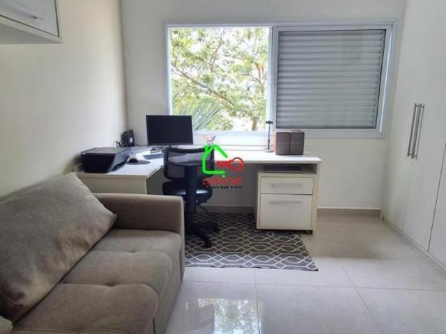 Casa de Condomínio para venda em Parque Das Laranjeiras de 180.00m² com 3 Quartos, 1 Suite e 4 Garag