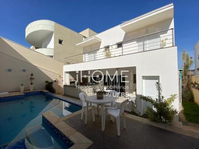 Casa de Condomínio para venda em Parque Das Quaresmeiras de 322.00m² com 4 Quartos, 4 Suites e 4 Gar