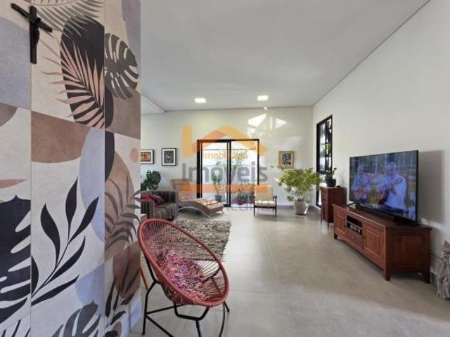 Casa de Condomínio para venda em Parque Fortaleza de 165.00m² com 3 Quartos, 1 Suite e 4 Garagens