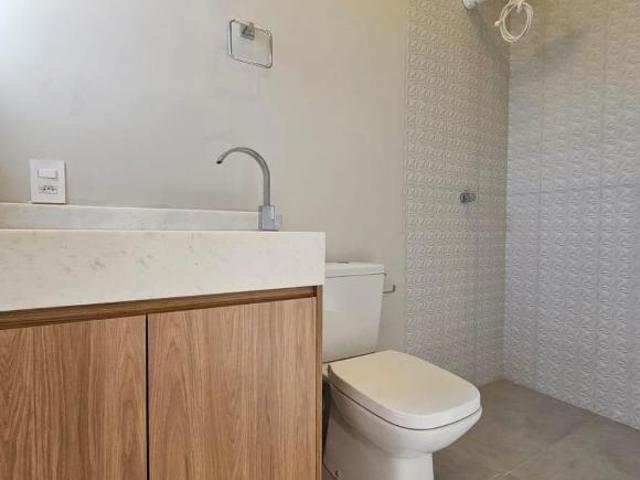 Casa de Condomínio para venda em Parque Fortaleza de 240.00m² com 3 Quartos, 3 Suites e 6 Garagens