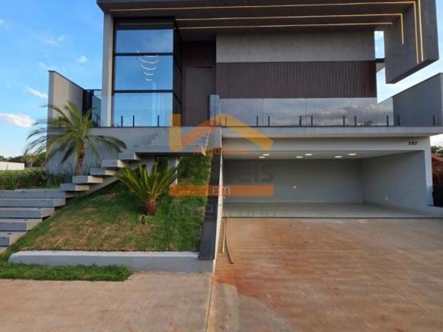 Casa de Condomínio para venda em Parque Fortaleza de 272.00m² com 3 Quartos, 3 Suites e 6 Garagens