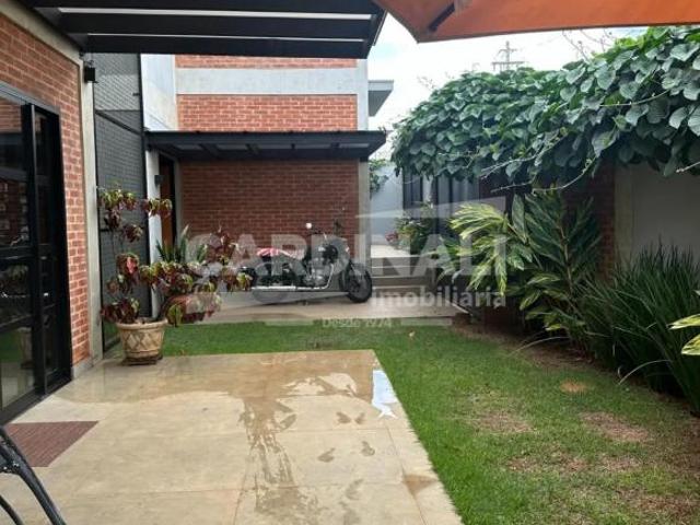 Casa de Condomínio para venda em Parque Faber Castell I de 190.00m² com 3 Quartos e 3 Garagens