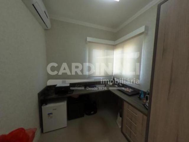 Casa de Condomínio para venda em Parque Faber Castell I de 270.00m² com 3 Quartos, 3 Suites e 4 Gara
