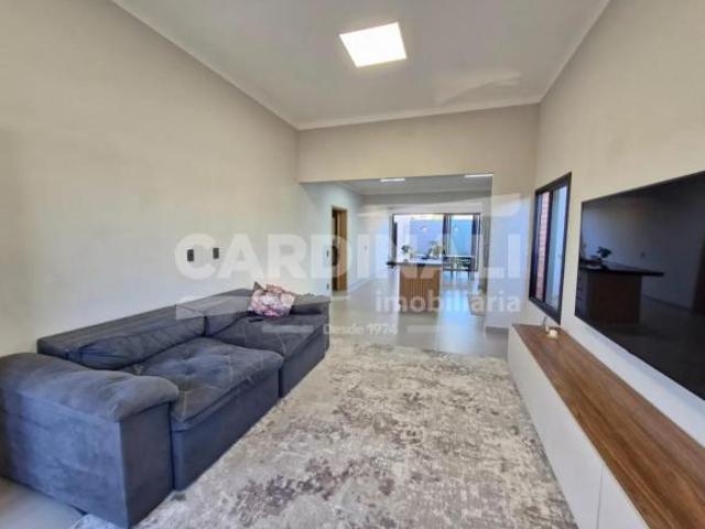Casa de Condomínio para venda em Parque Faber Castell Ii de 170.00m² com 3 Quartos, 1 Suite e 4 Gara
