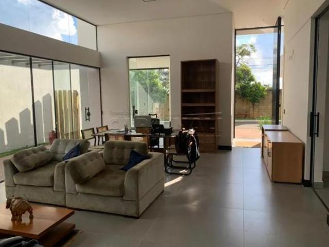 Casa de Condomínio para venda em Parque Faber de 290.00m² com 3 Quartos, 3 Suites e 4 Garagens