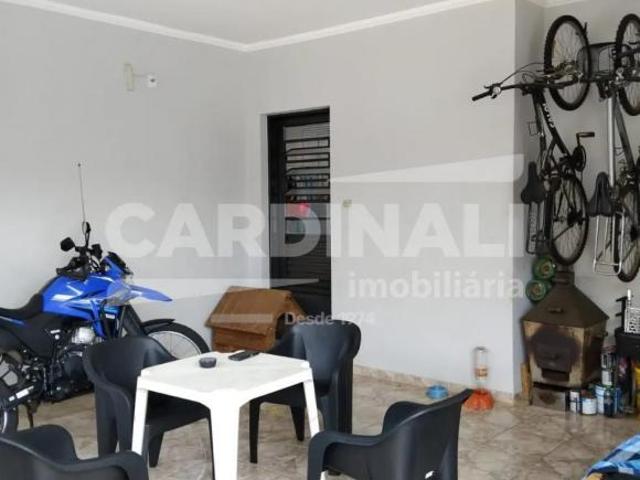 Casa de Condomínio para venda em Parque Fehr de 136.00m² com 3 Quartos, 1 Suite e 2 Garagens