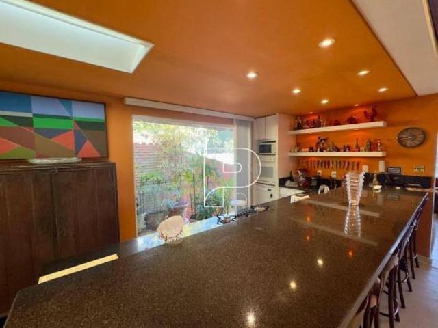 Casa de Condomínio para venda em Parque Frondoso de 407.00m² com 3 Quartos, 1 Suite e 2 Garagens