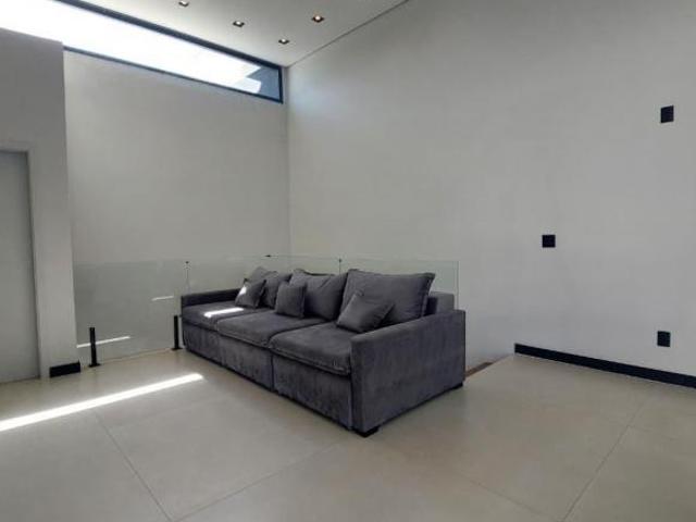 Casa de Condomínio para venda em Parque Ibiti Reserva de 220.00m² com 4 Quartos, 3 Suites e 8 Garage