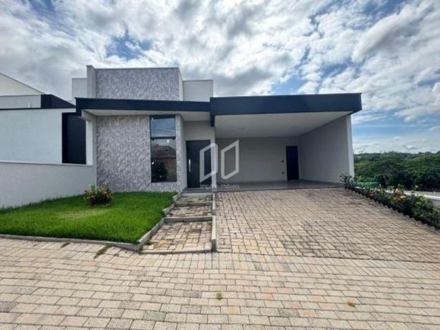 Casa de Condomínio para venda em Parque Laranjeiras de 139.00m² com 3 Quartos, 1 Suite e 4 Garagens