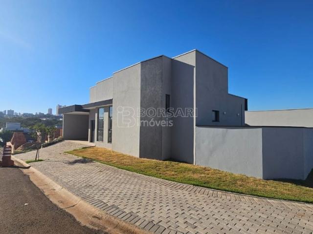 Casa de Condomínio para venda em Parque Laranjeiras em Araraquara São Paulo de 151.00m² com 3 Quartos, 1 Suíte e 4 Garagens
