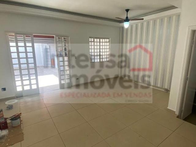 Casa de Condomínio para venda em Parque São Cristóvão de 120.00m² com 3 Quartos, 1 Suite e 2 Garagen