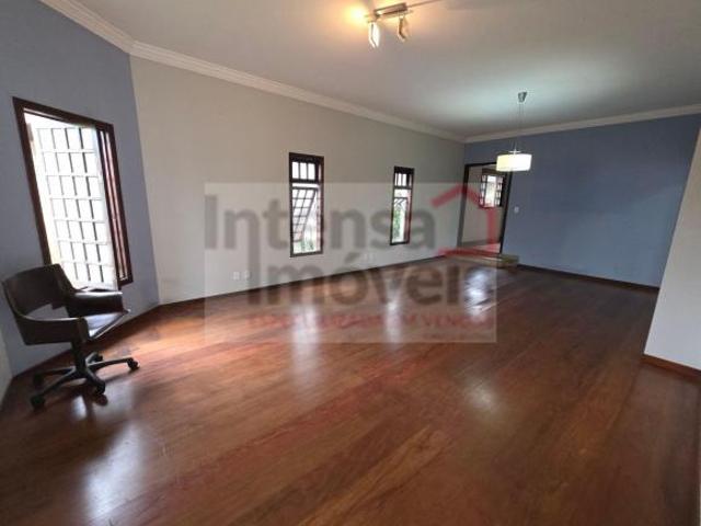 Casa de Condomínio para venda em Parque São Cristóvão de 178.00m² com 3 Quartos, 1 Suite e 2 Garagen