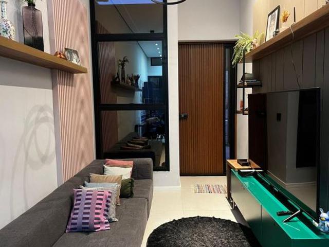 Casa de Condomínio para venda em Parque São Domingos de 115.00m² com 3 Quartos, 1 Suite e 2 Garagens