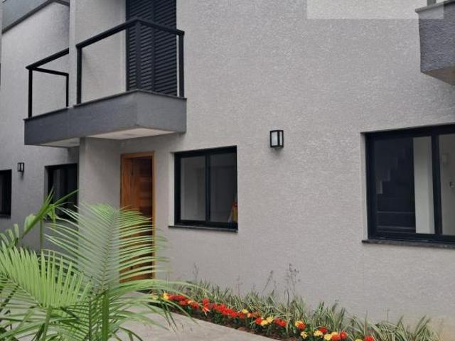 Casa de Condomínio para venda em Parque Sete De Setembro de 61.00m² com 2 Quartos, 1 Suite e 1 Garag