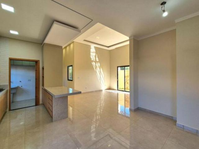 Casa de Condomínio para venda em Parque Residencial Damha de 141.00m² com 3 Quartos, 3 Suites e 4 Ga