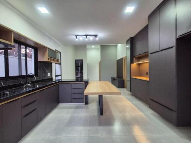 Casa de Condomínio para venda em Parque Residencial Damha de 163.00m² com 3 Quartos, 3 Suites e 4 Ga