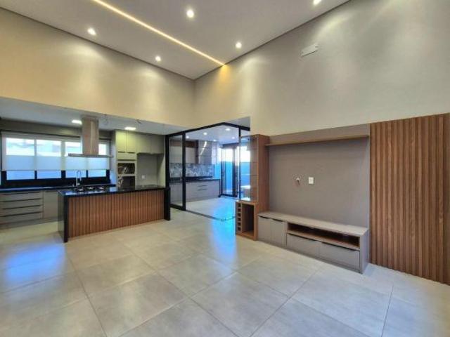 Casa de Condomínio para venda em Parque Residencial Damha de 171.00m² com 3 Quartos, 3 Suites e 4 Ga