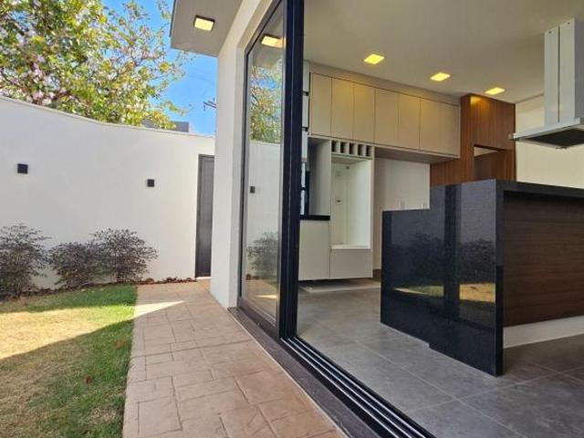 Casa de Condomínio para venda em Parque Residencial Damha de 183.00m² com 3 Quartos, 3 Suites e 4 Ga