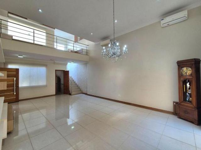 Casa de Condomínio para venda em Parque Residencial Damha de 205.00m² com 3 Quartos, 3 Suites e 4 Ga