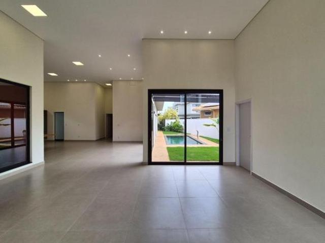 Casa de Condomínio para venda em Parque Residencial Damha de 202.00m² com 3 Quartos, 3 Suites e 2 Ga