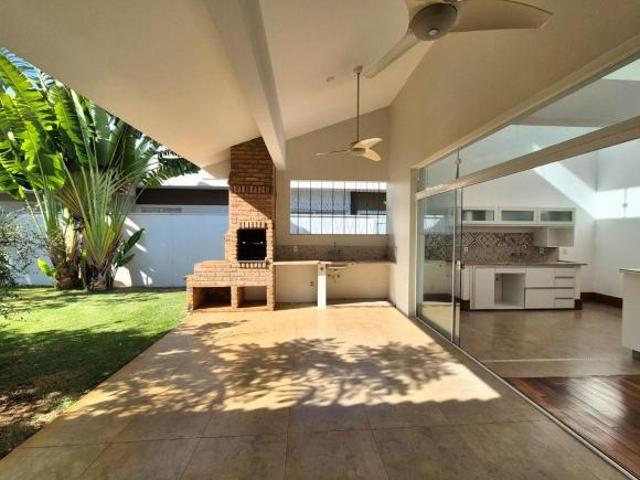Casa de Condomínio para venda em Parque Residencial Damha de 213.00m² com 4 Quartos, 4 Suites e 2 Ga