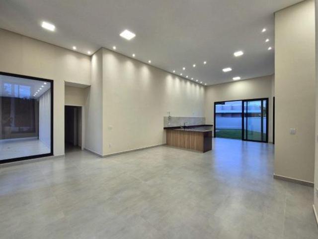 Casa de Condomínio para venda em Parque Residencial Damha de 224.00m² com 3 Quartos, 3 Suites e 4 Ga