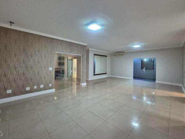 Casa de Condomínio para venda em Parque Residencial Damha de 350.00m² com 3 Quartos, 1 Suite e 4 Gar