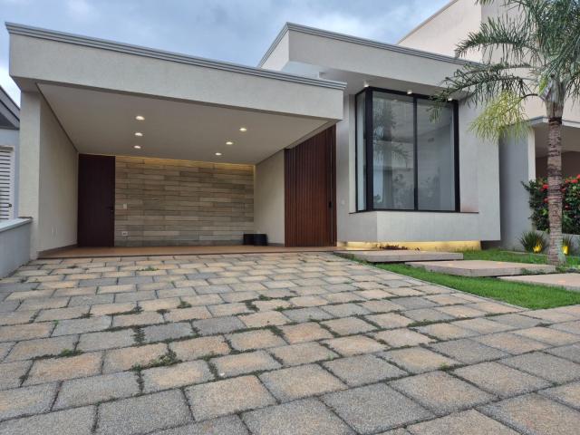 Casa de Condomínio para venda em Parque Residencial Damha em Araraquara São Paulo de 164.00m² com 3 Quartos, 3 Suítes e 4 Garagens