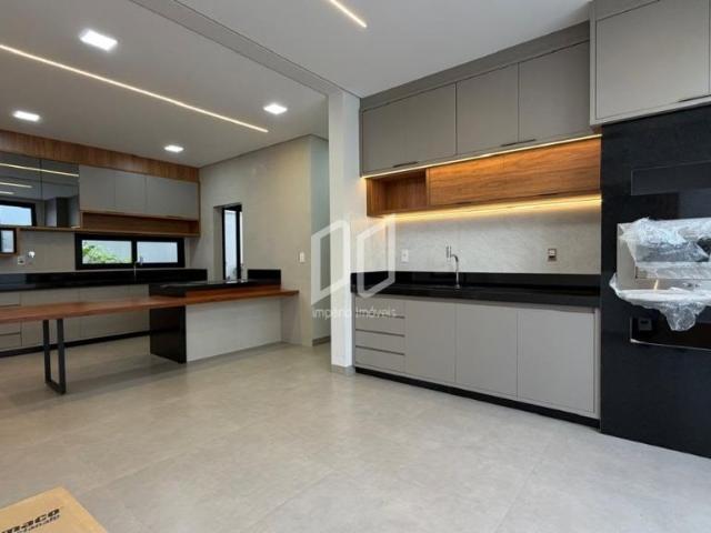 Casa de Condomínio para venda em Parque Residencial Damha em Araraquara São Paulo de 165.00m² com 3 Quartos, 3 Suítes e 4 Garagens