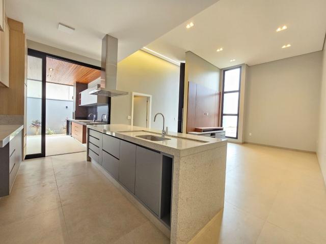 Casa de Condomínio para venda em Parque Residencial Damha em Araraquara São Paulo de 172.00m² com 3 Quartos, 3 Suítes e 4 Garagens