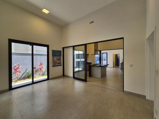 Casa de Condomínio para venda em Parque Residencial Damha em Araraquara São Paulo de 183.00m² com 3 Quartos, 3 Suítes e 4 Garagens