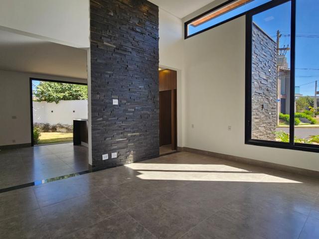 Casa de Condomínio para venda em Parque Residencial Damha em Araraquara São Paulo de 183.00m² com 3 Quartos, 3 Suítes e 4 Garagens