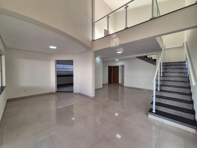 Casa de Condomínio para venda em Parque Residencial Damha em Araraquara São Paulo de 279.00m² com 3 Quartos, 1 Suíte e 4 Garagens