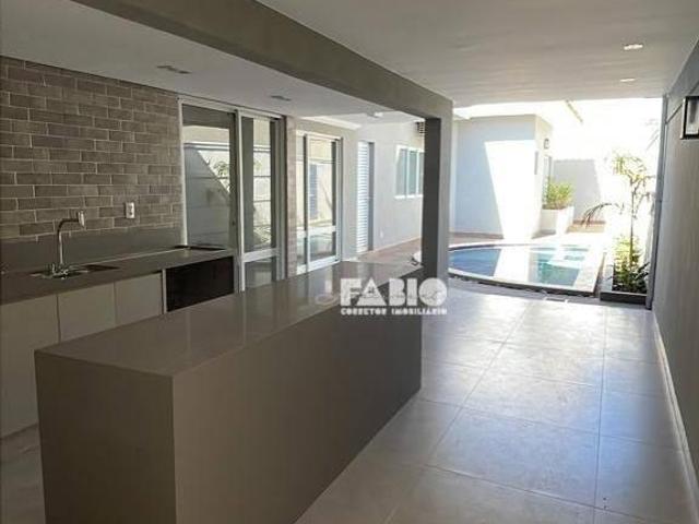 Casa de Condomínio para venda em Parque Residencial Damha Iii de 238.00m² com 3 Quartos, 3 Suites e