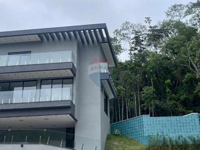 Casa de Condomínio para venda em Parque Residencial Itapeti de 500.00m² com 3 Quartos, 3 Suites e 12