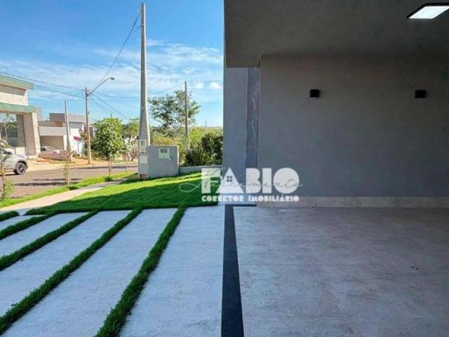 Casa de Condomínio para venda em Parque Residencial Nature I de 200.00m² com 3 Quartos, 1 Suite e 2
