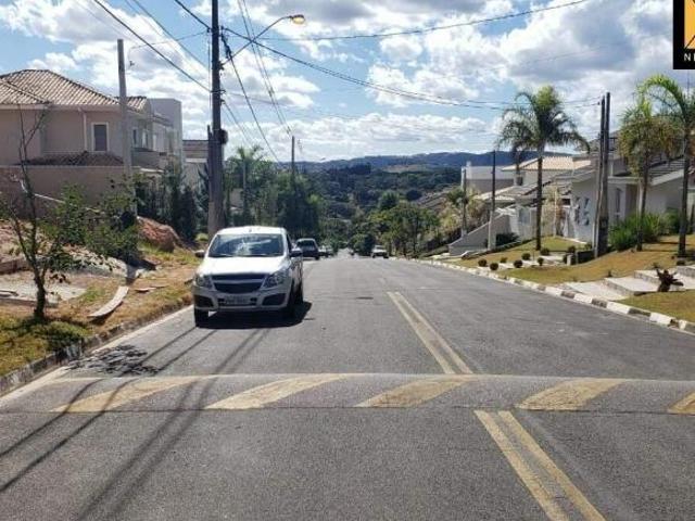 Casa de Condomínio para venda em Pinheirinho de 260.00m² com 3 Quartos, 3 Suites e 4 Garagens