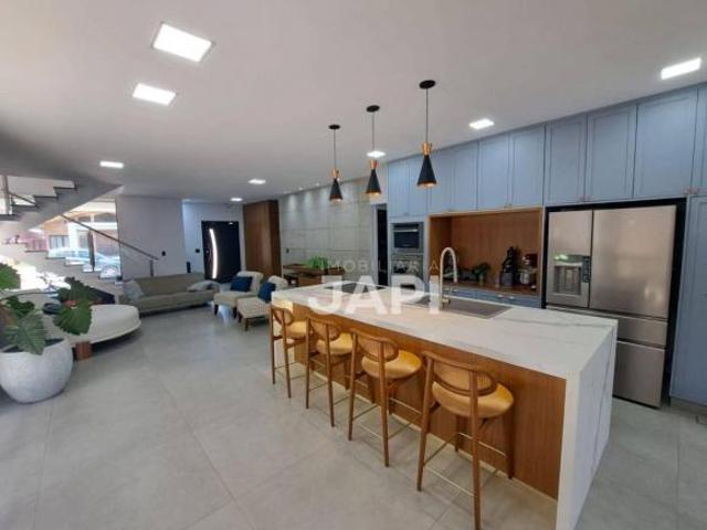 Casa de Condomínio para venda em Pinheirinho de 276.00m² com 4 Quartos, 4 Suites e 4 Garagens