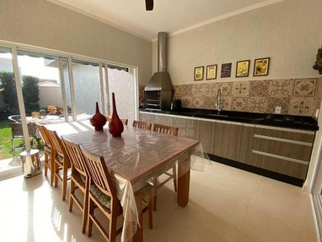 Casa de Condomínio para venda em Piemont de 142.00m² com 3 Quartos, 1 Suite e 4 Garagens