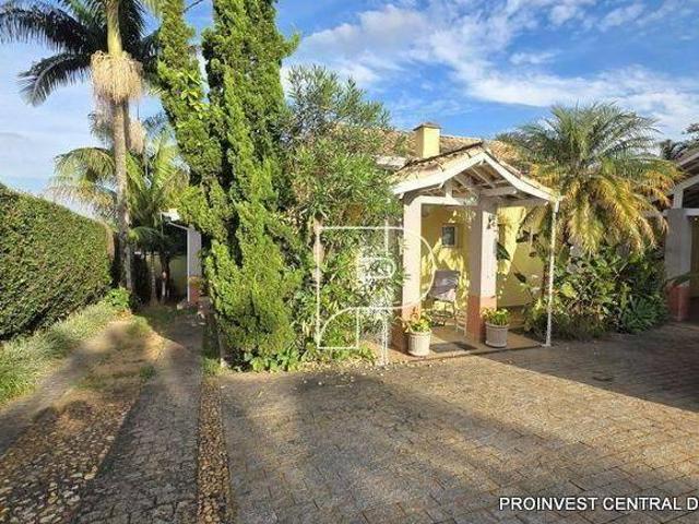 Casa de Condomínio para venda em Pitas de 326.00m² com 3 Quartos, 3 Suites e 3 Garagens