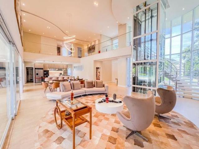 Casa de Condomínio para venda em Portal Do Japy Golf Clube de 686.00m² com 4 Quartos, 4 Suites e 4 G