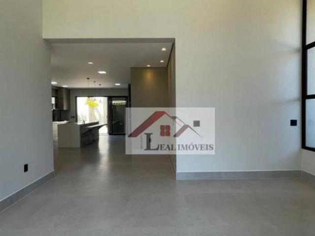 Casa de Condomínio para venda em Portal Dos Bandeirantes de 231.00m² com 3 Quartos, 3 Suites e 4 Gar