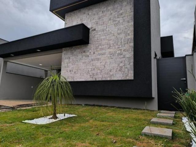 Casa de Condomínio para venda em Portal Da Mata de 162.00m² com 3 Quartos, 3 Suites e 4 Garagens