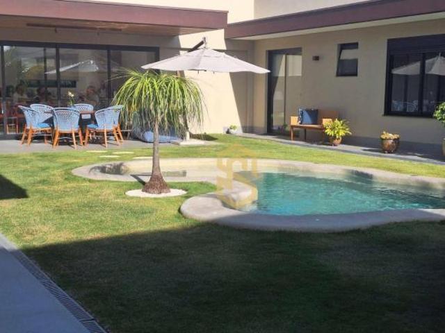 Casa de Condomínio para venda em Portal Japy de 330.00m² com 3 Quartos, 2 Suites e 6 Garagens
