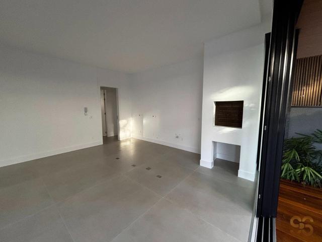Casa de Condomínio para venda em Praia Do Estaleiro em Balneário Camboriú Santa Catarina de 298.00m² com 4 Quartos, 4 Suítes e 2 Garagens